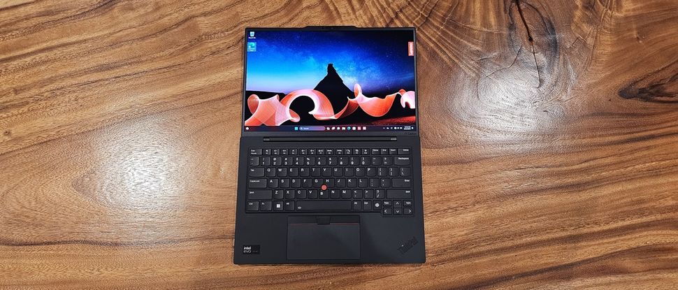 Lenovo ThinkPad X1 Carbon (Gen 12) Review: Light in Weight, Heavy in AI ...