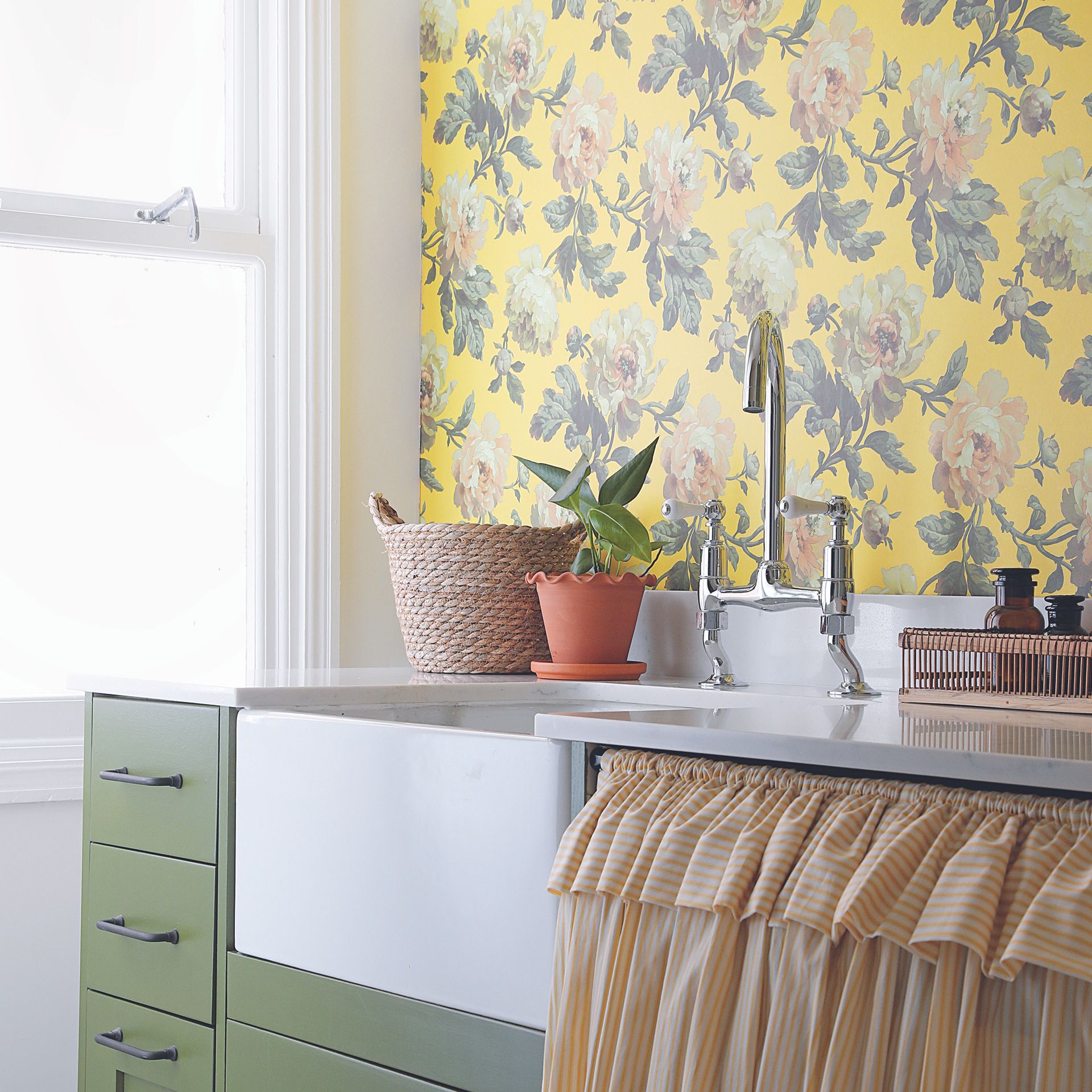 10 kitchen wallpaper decor ideas to spruce up your space | Ideal Home