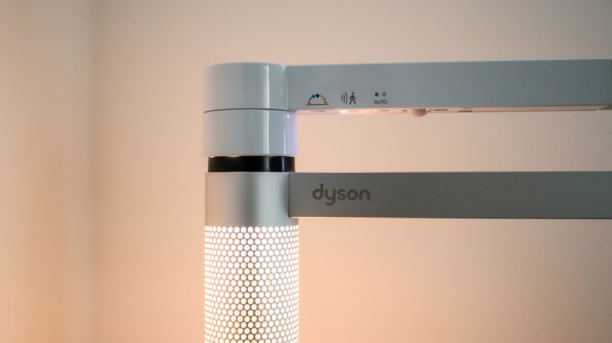 Dyson Solarcycle Morph Desk review: a show-stopping lamp meant to last ...