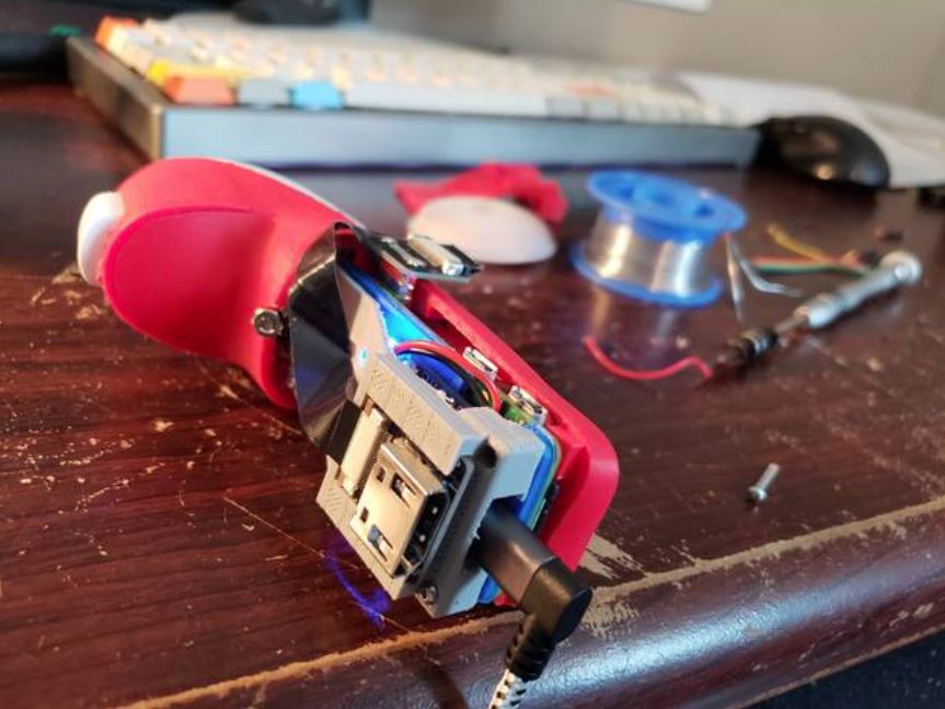 Raspberry Pi Zero 2 W Drives Wii Nunchuck Wireless Mouse | Tom's Hardware