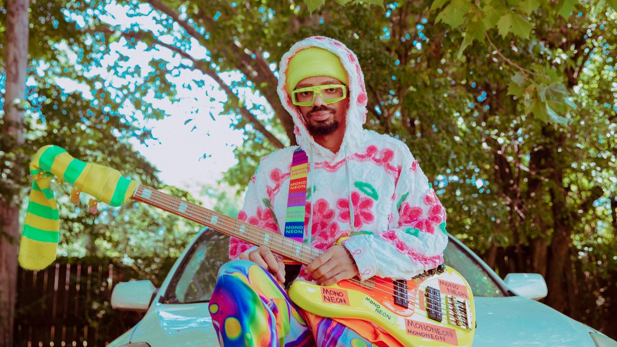 Fender debuts outlandish Jazz Bass V for funk favorite MonoNeon ...