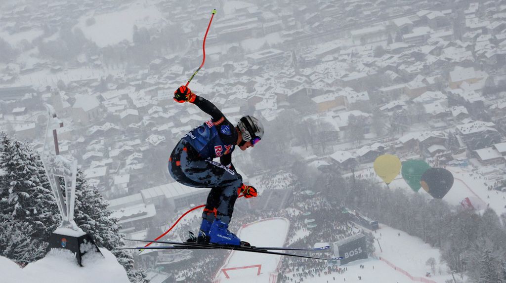 A soaring crane, a jumping skier, and more | The Week