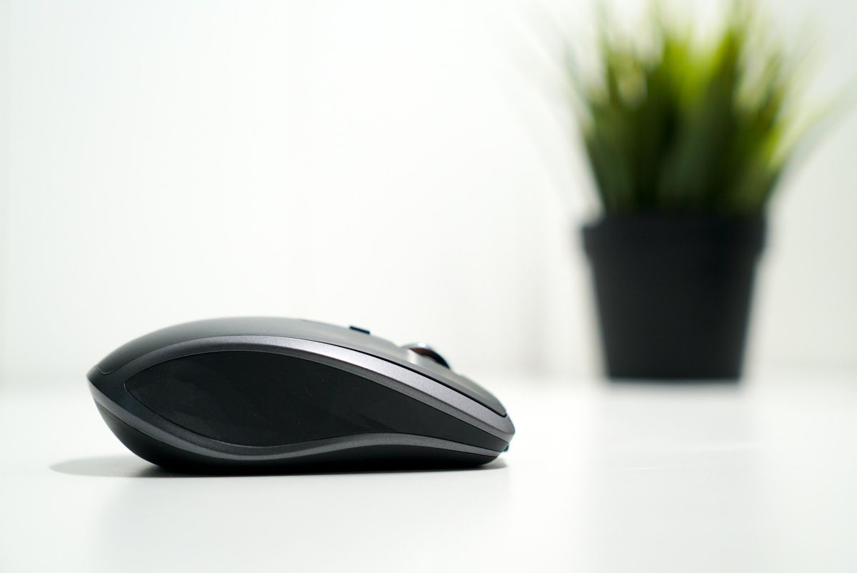 Logitech MX Anywhere 2S review: Best mouse for creators on the go ...