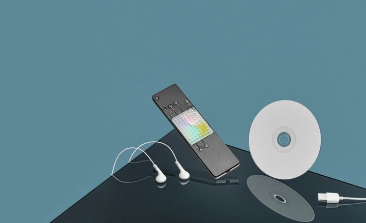 EPFL + ECAL Lab pushes our buttons with its 'Lazy Bytes' project ...