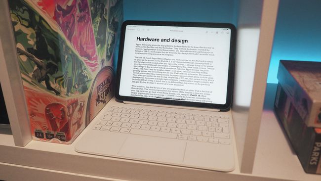Magic Keyboard Folio for iPad review: The best keyboard case costs too ...