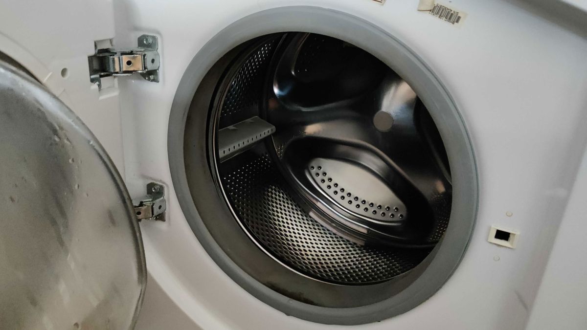 How to sanitize a washing machine: get germ-free laundry | Top Ten Reviews