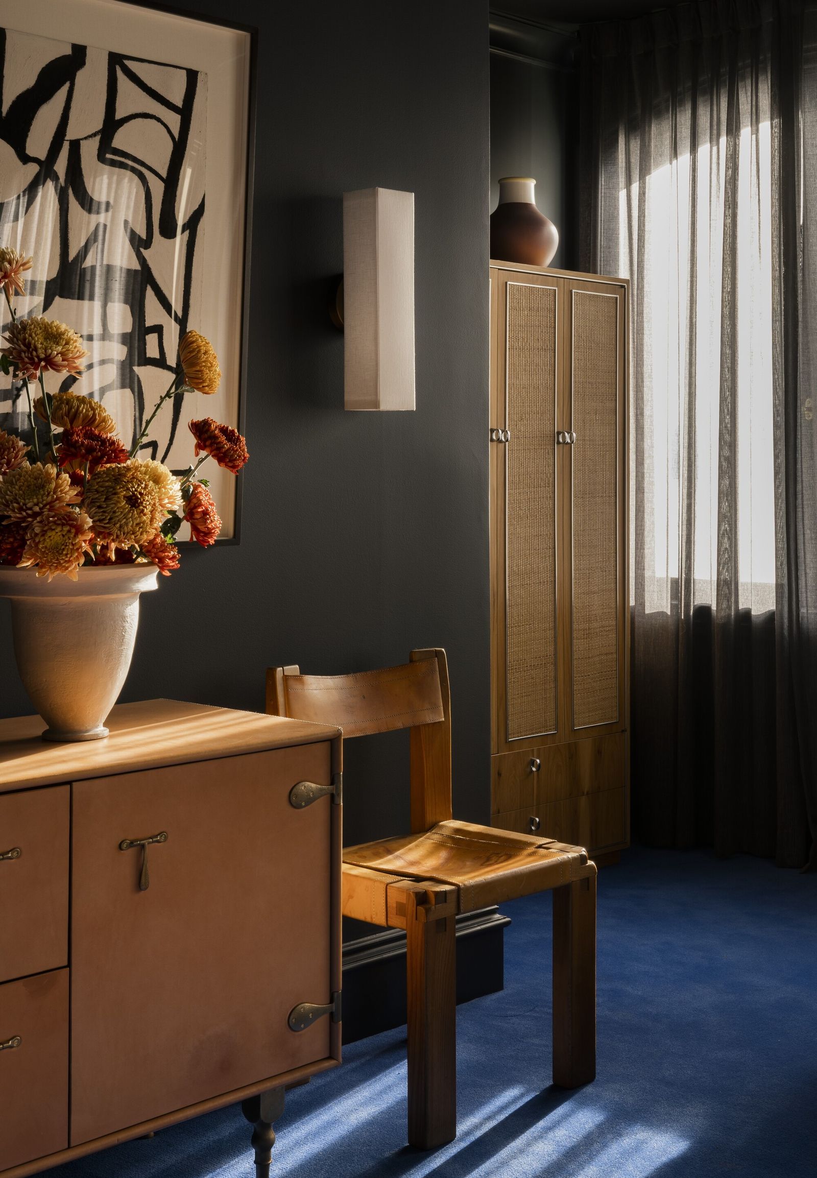 What Are Advancing and Receding Colors in Interior Design? | Livingetc