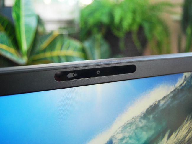 Dell Precision 3541 review: Budget mobile workstation with many ...