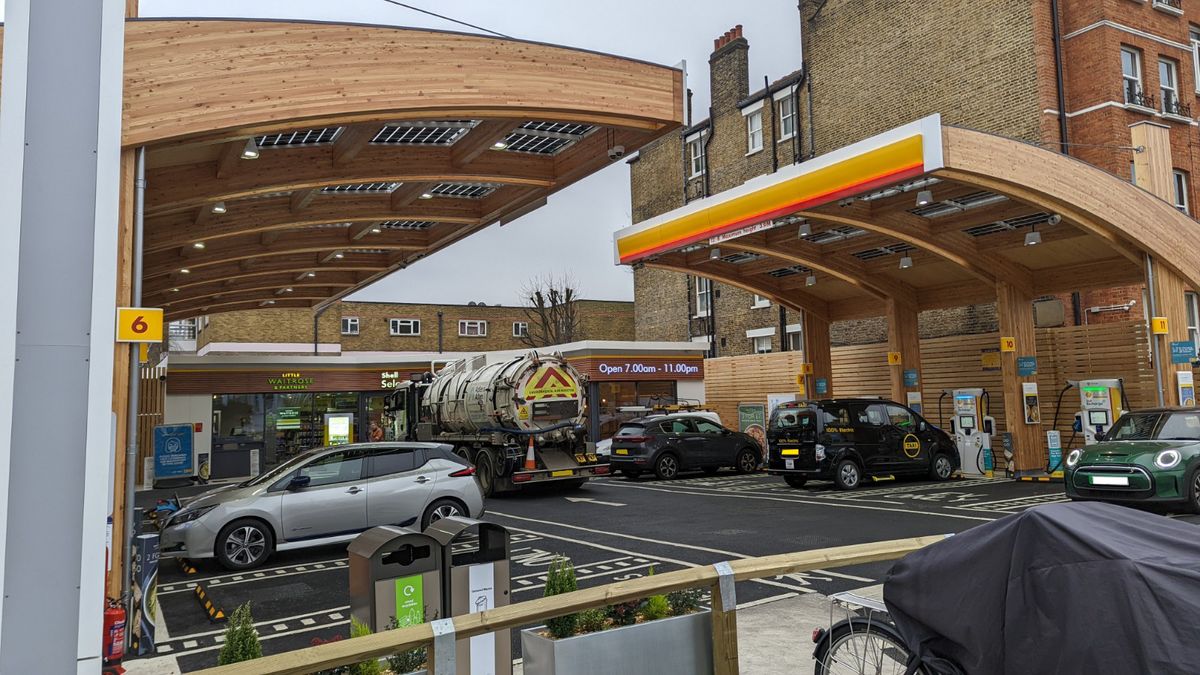 I just tried Shell’s EV charging hub — and it's not the future I want ...