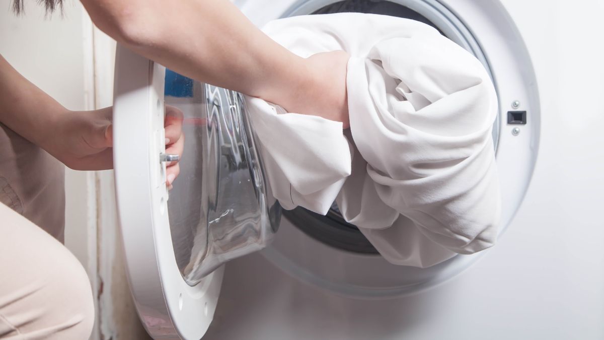 How to make white sheets brighter — 3 simple ways | Tom's Guide