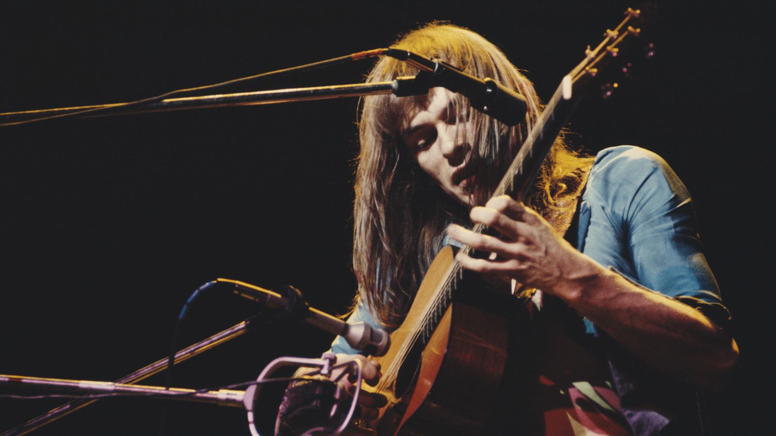 Watch Steve Howe’s Jaw-Dropping “Clap” Instrumental Solo Performance ...