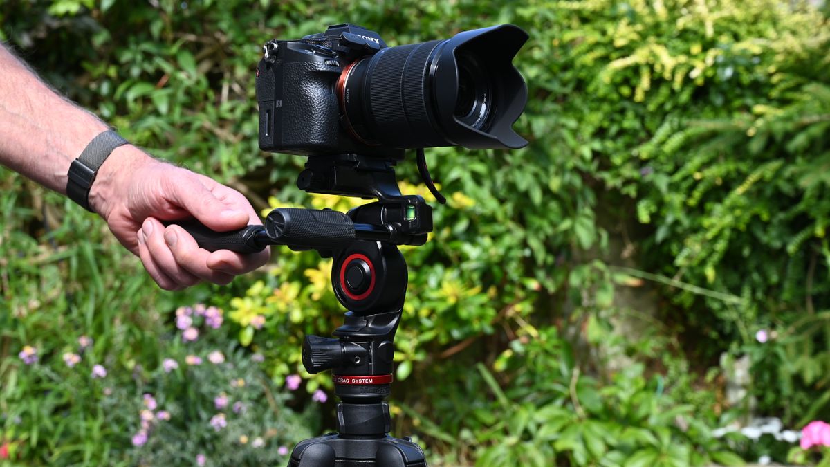 Manfrotto Befree GT 3-Way review: a compact travel tripod for hybrid ...