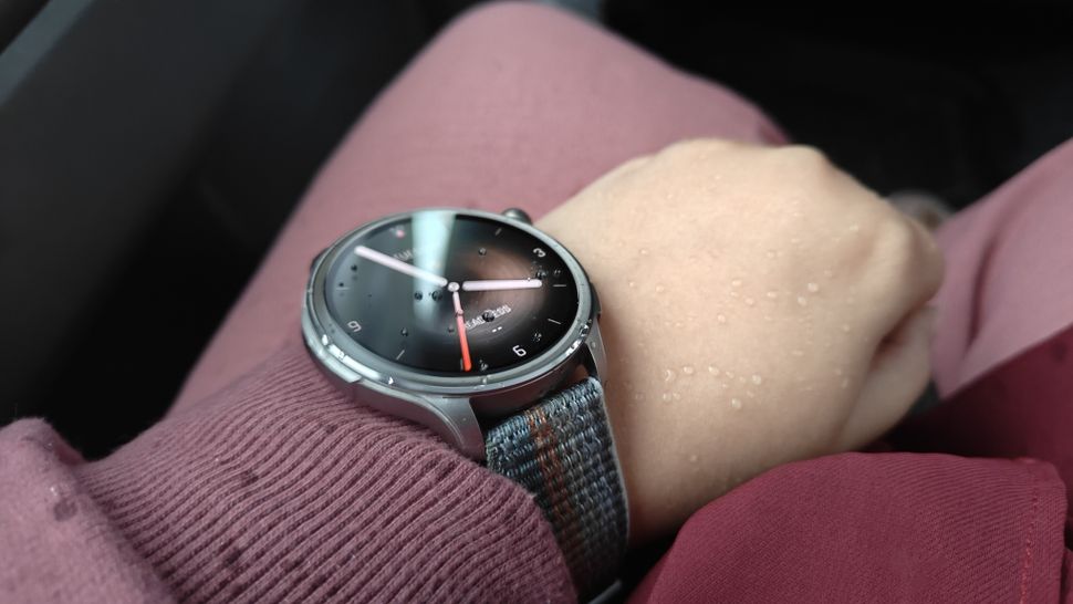 Amazfit Balance review: Weeks of battery life in a featherweight body ...