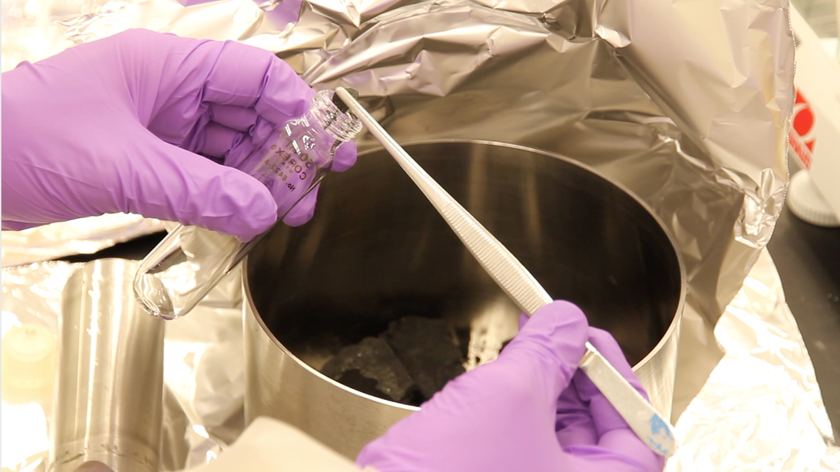 Meteorite is 1st to show scars from pebble-shooting asteroid | Space