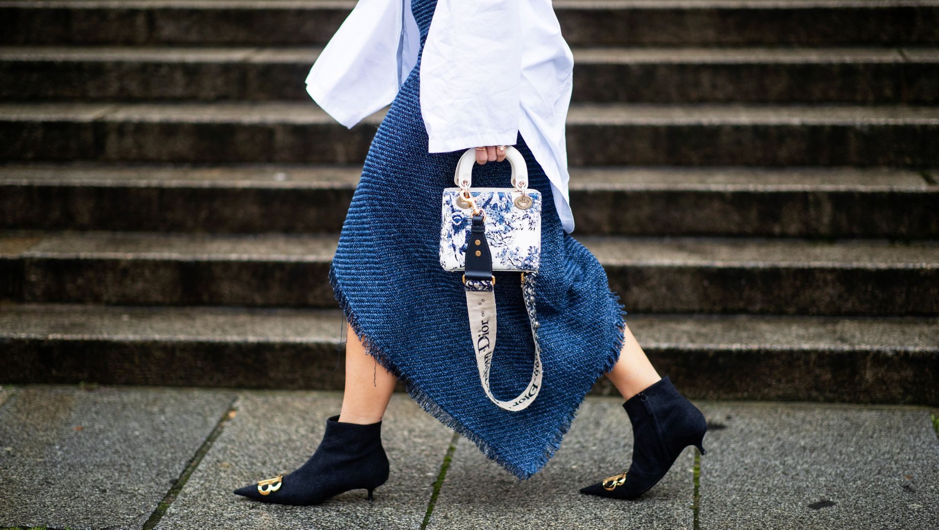 Bee & Kin High-Tech Purses Have a Bluetooth Feature That Can Help You ...