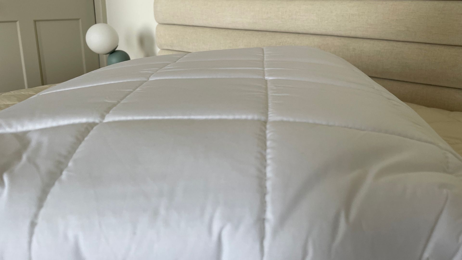 Dreamland Snowed In Organic Cotton Warming Mattress Protector review ...