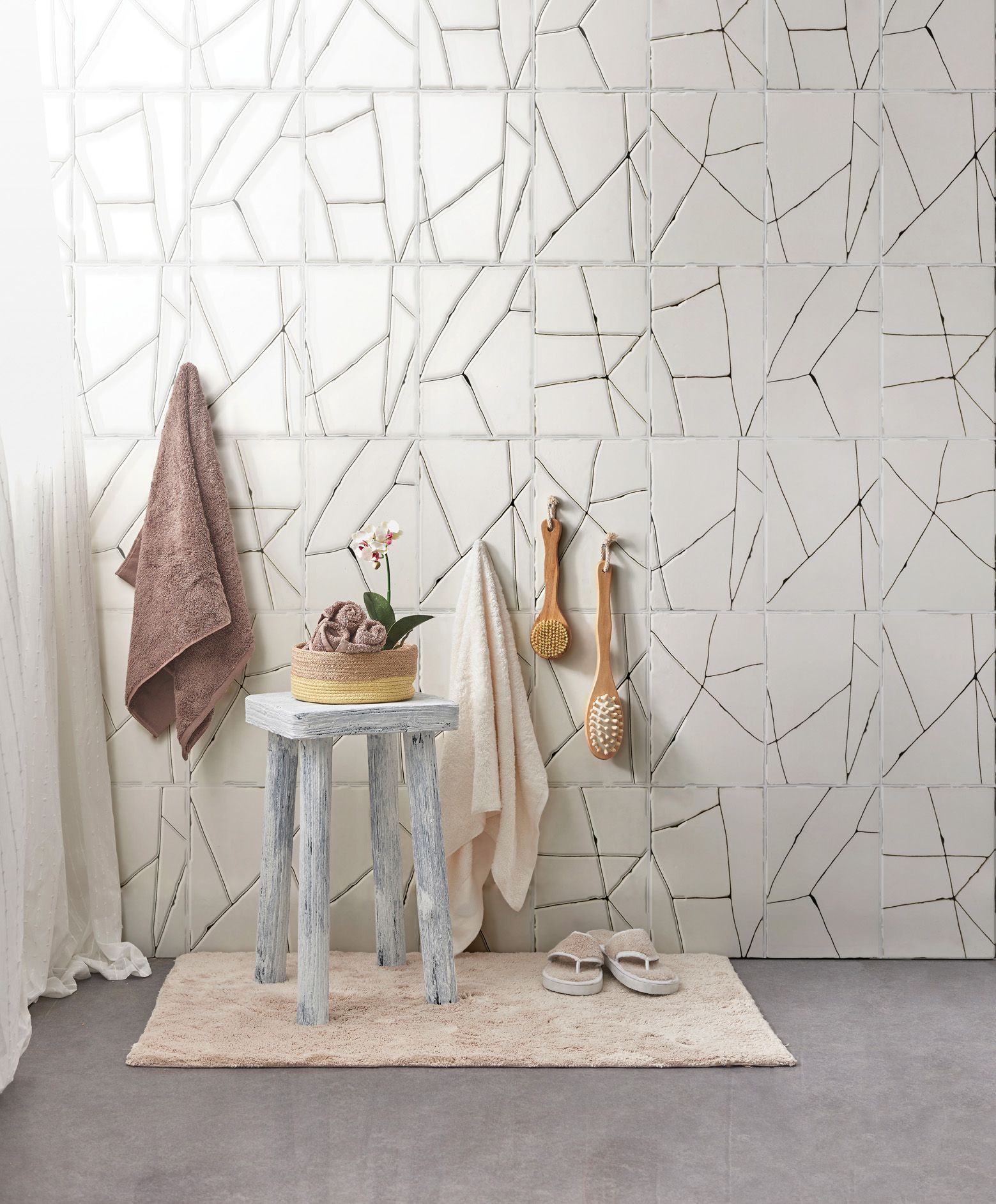 White bathroom tile ideas: 10 bathroom ideas with white tiles | Homes ...