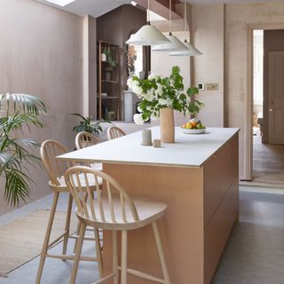 10 split-level kitchen island ideas that are pretty and practical ...
