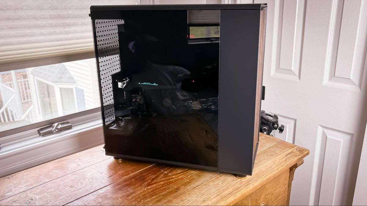 Fractal Design North XL Review: The Prettiest PC Case Gets Upsized ...