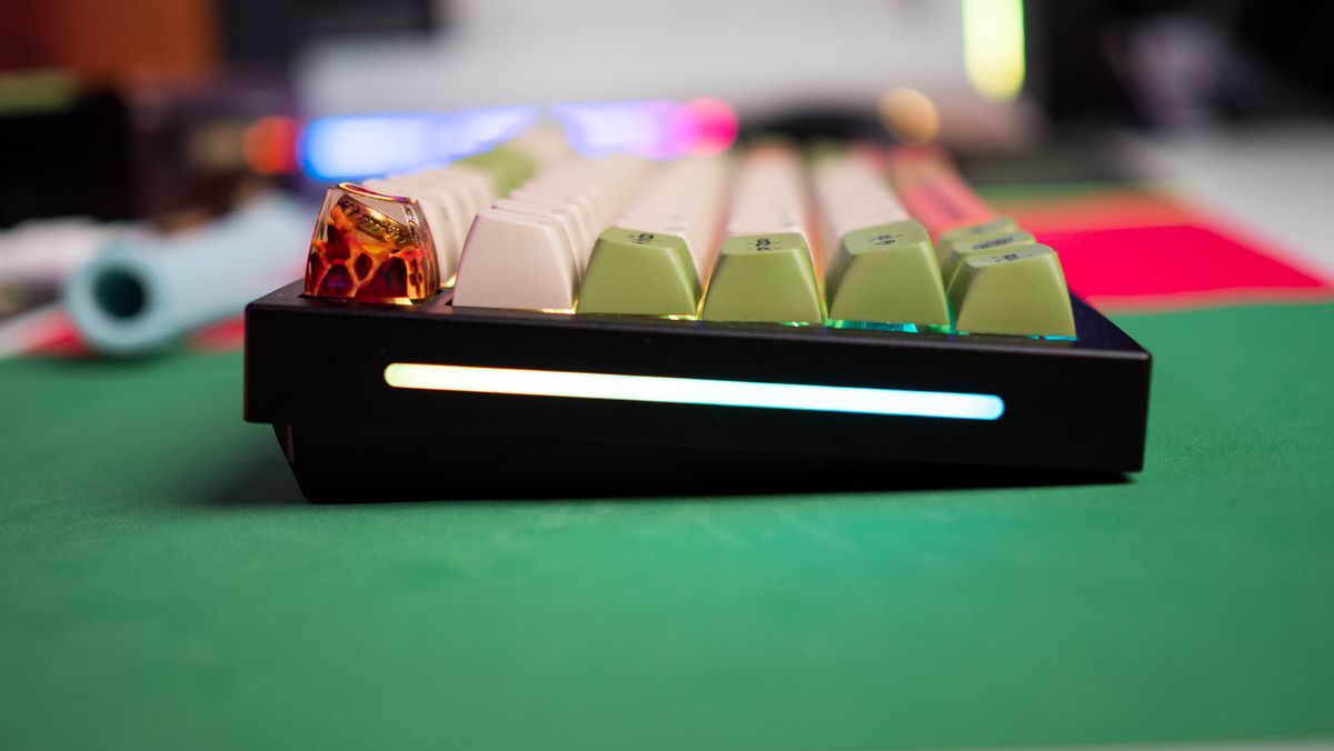 Glorious GMMK Pro review: A terrific DIY mechanical keyboard with one ...