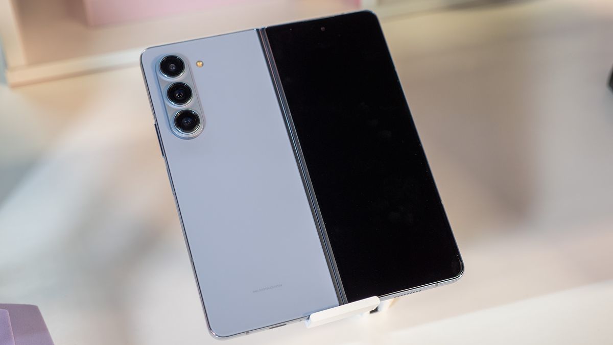 Samsung Galaxy Z Fold 5 hands-on: Flatlining | Android Central