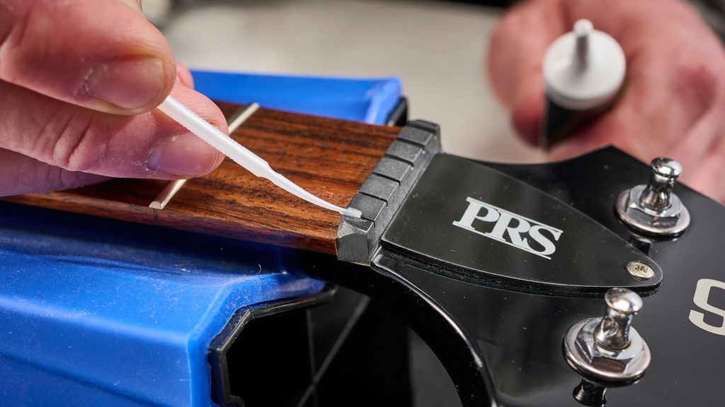 4 causes of your guitar going out of tune and how to solve them ...