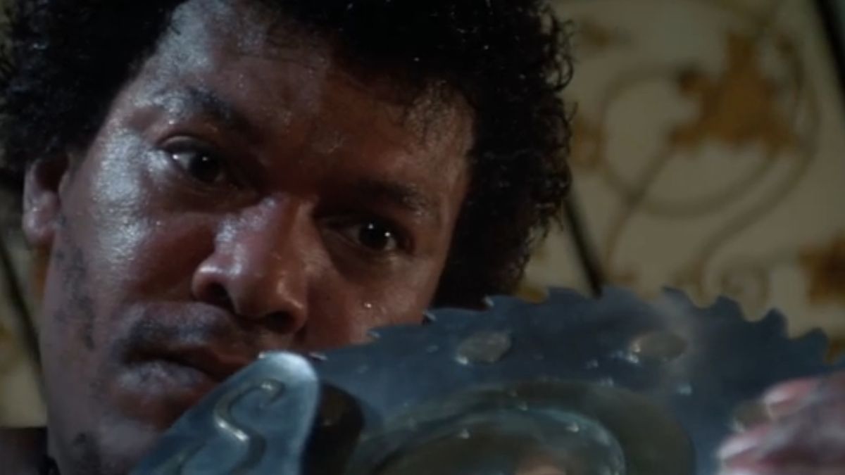 32 Most Ridiculous James Bond Gadgets | Cinemablend