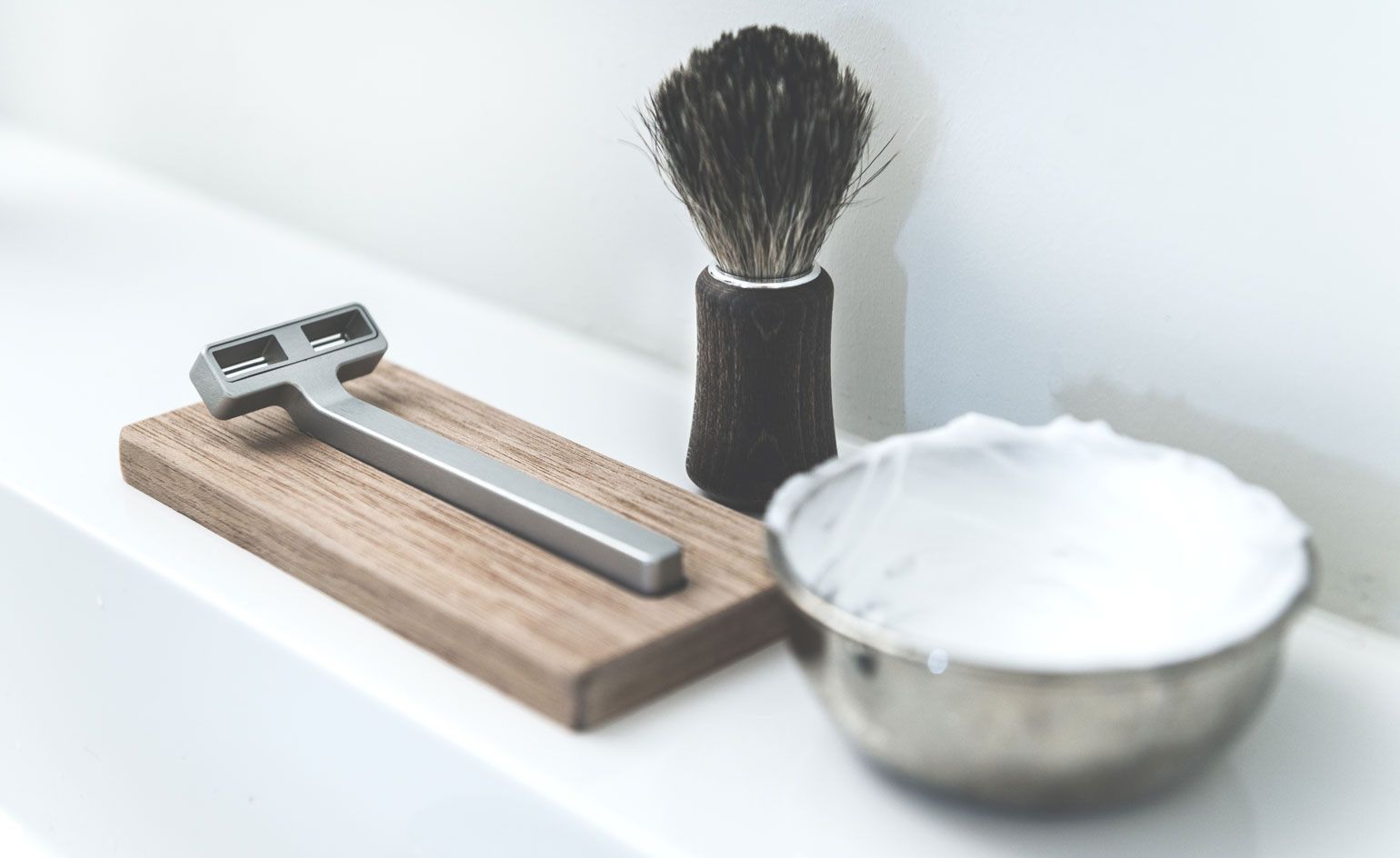 RZR reveal concept for new minimal men's razor | Wallpaper