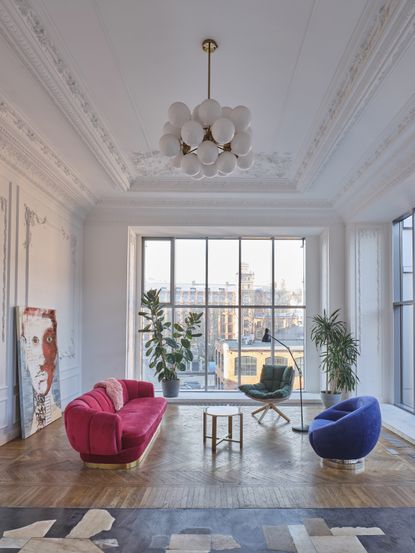 Why Does My House Smell Musty? 6 Worrying Causes | Livingetc