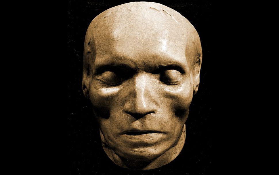 The Gruesome Stories Behind Famous Dead People's Long-Lost Body Parts ...