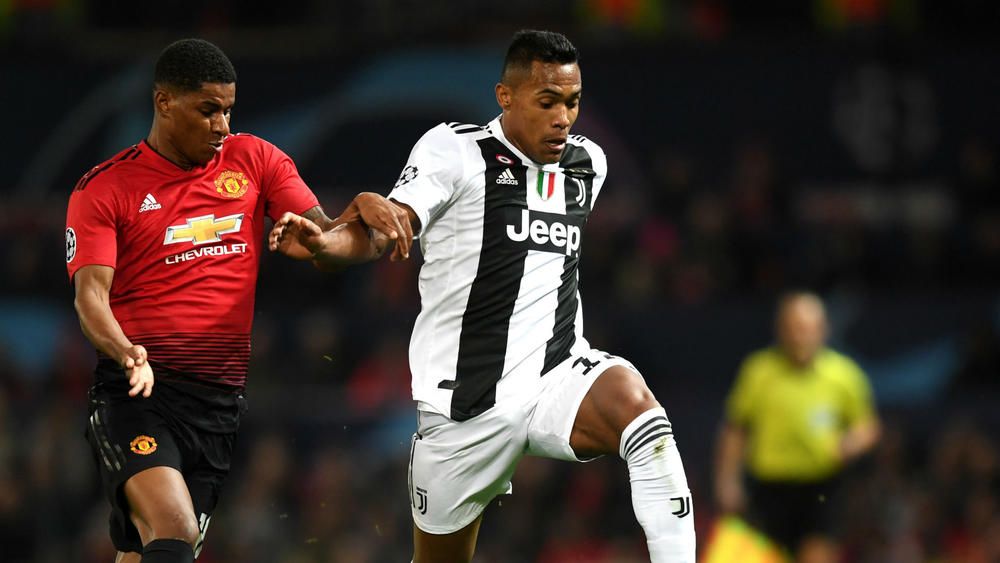 Juventus' Alex Sandro has Premier League ambition | FourFourTwo