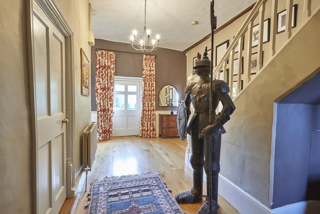 An Elizabethan manor house that comes with a title once held by Henry ...