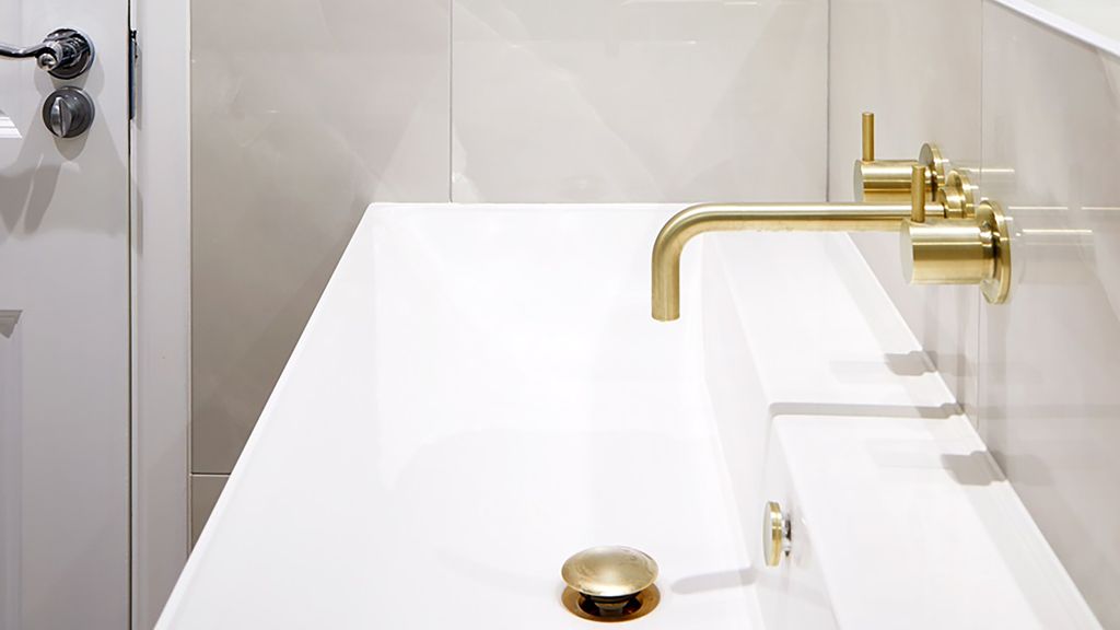 Bathroom Splashback Ideas: Practical Need Not Mean Boring | Homebuilding