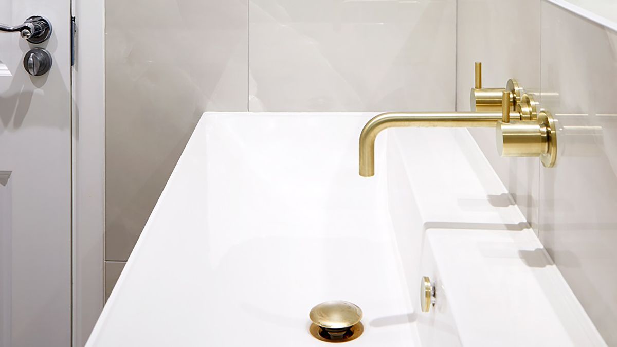 Bathroom Splashback Ideas: Practical Need Not Mean Boring | Homebuilding