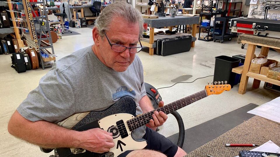 Esteemed Washington luthier Mike Lull dies aged 65 - Pearl Jam pay ...