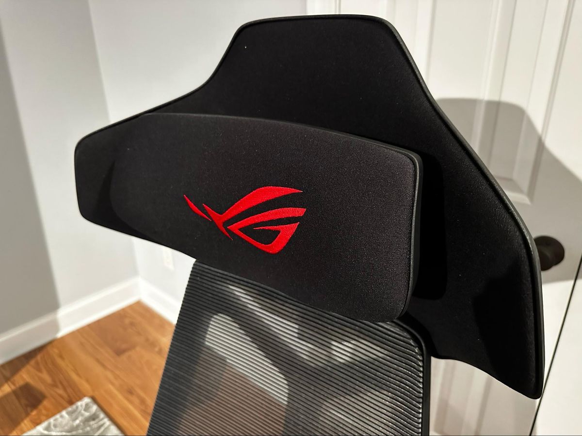 Asus ROG Destrier Gaming Chair Review: Comfortable and Configurable ...