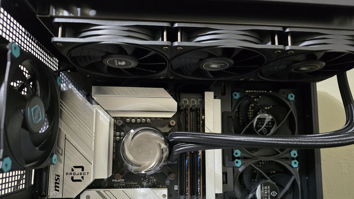 iBuyPower AW4 AIO Review: Thermal domination on a budget | Tom's Hardware