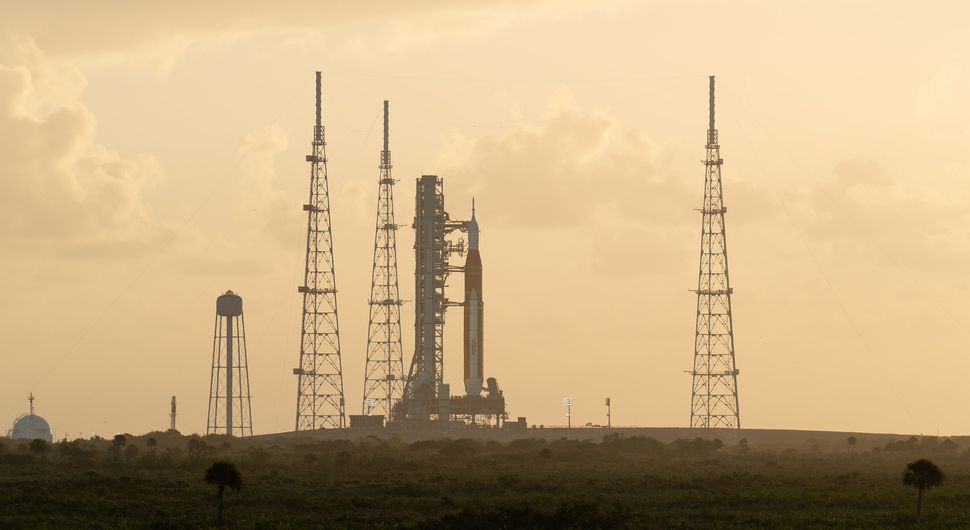 10 greatest images from NASA's Artemis 1 moon mission | Space