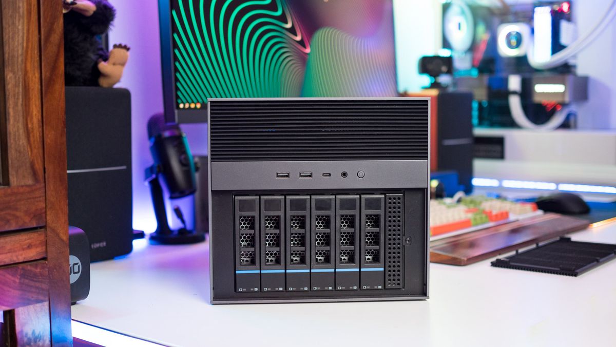 ZimaCube NAS hands-on: This 6-bay NAS has a lot of potential | Android ...