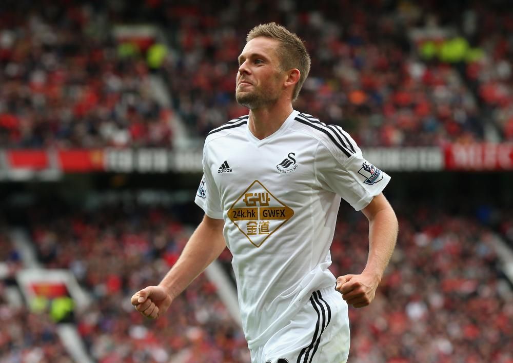 Sigurdsson enjoying Swansea's style | FourFourTwo
