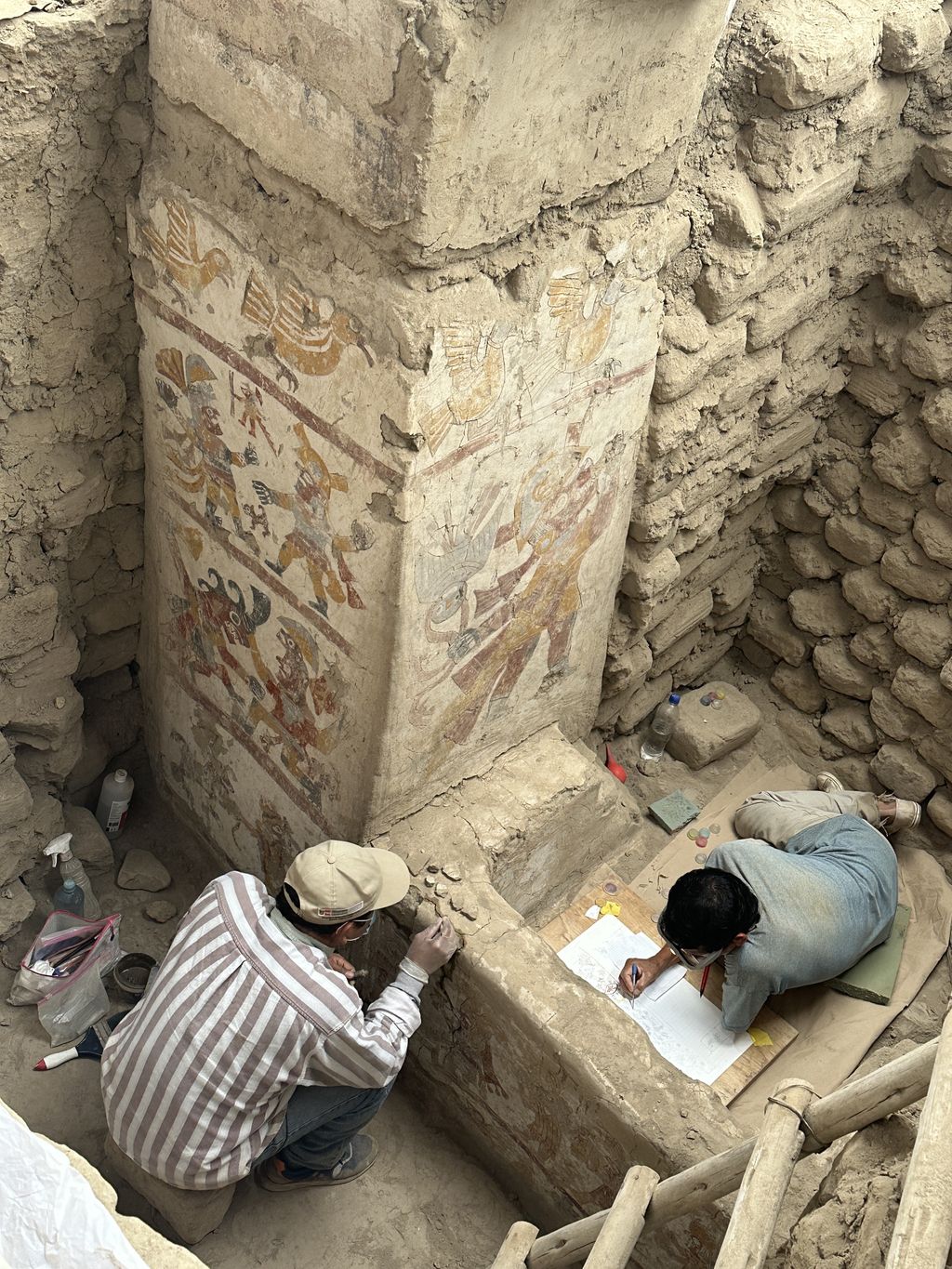 1,300-year-old throne room of powerful Moche queen discovered in Peru ...