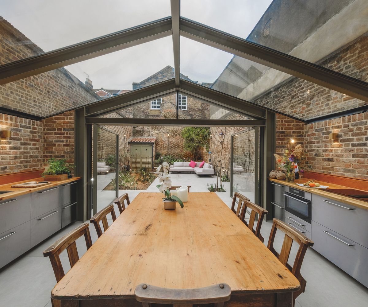 12 pitched roof extension ideas used by architects | Homebuilding