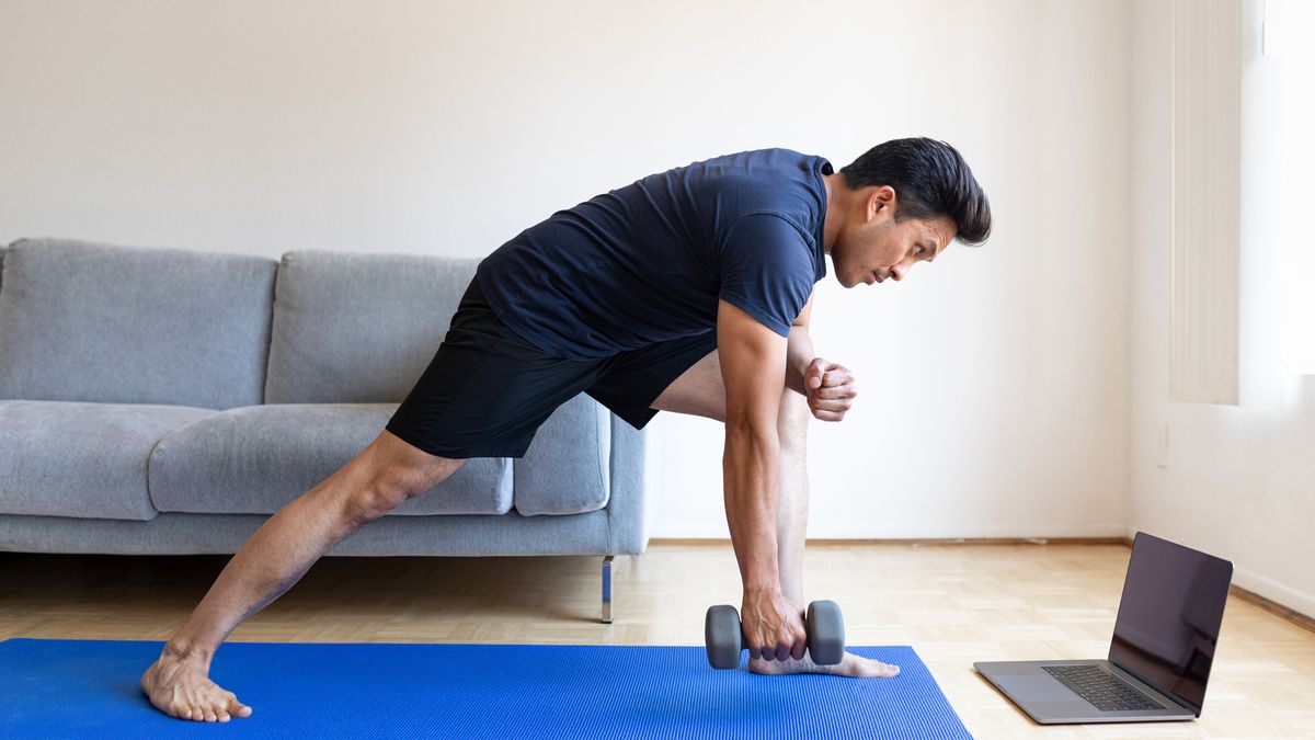 Dumbbell cardio workout: Build muscle and lose weight | Fit&Well