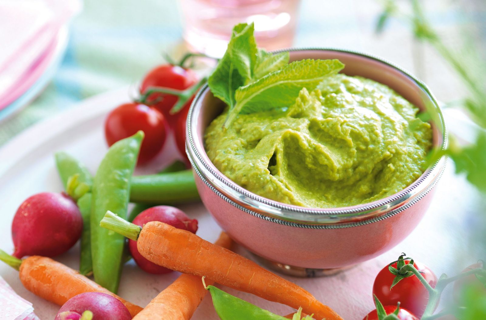 Pea and wasabi dip | Lunch Recipes | GoodtoKnow