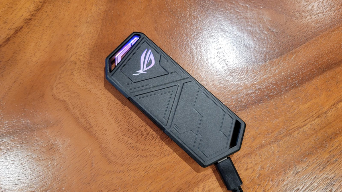 Best SSD and Hard Drive Enclosures | Tom's Hardware