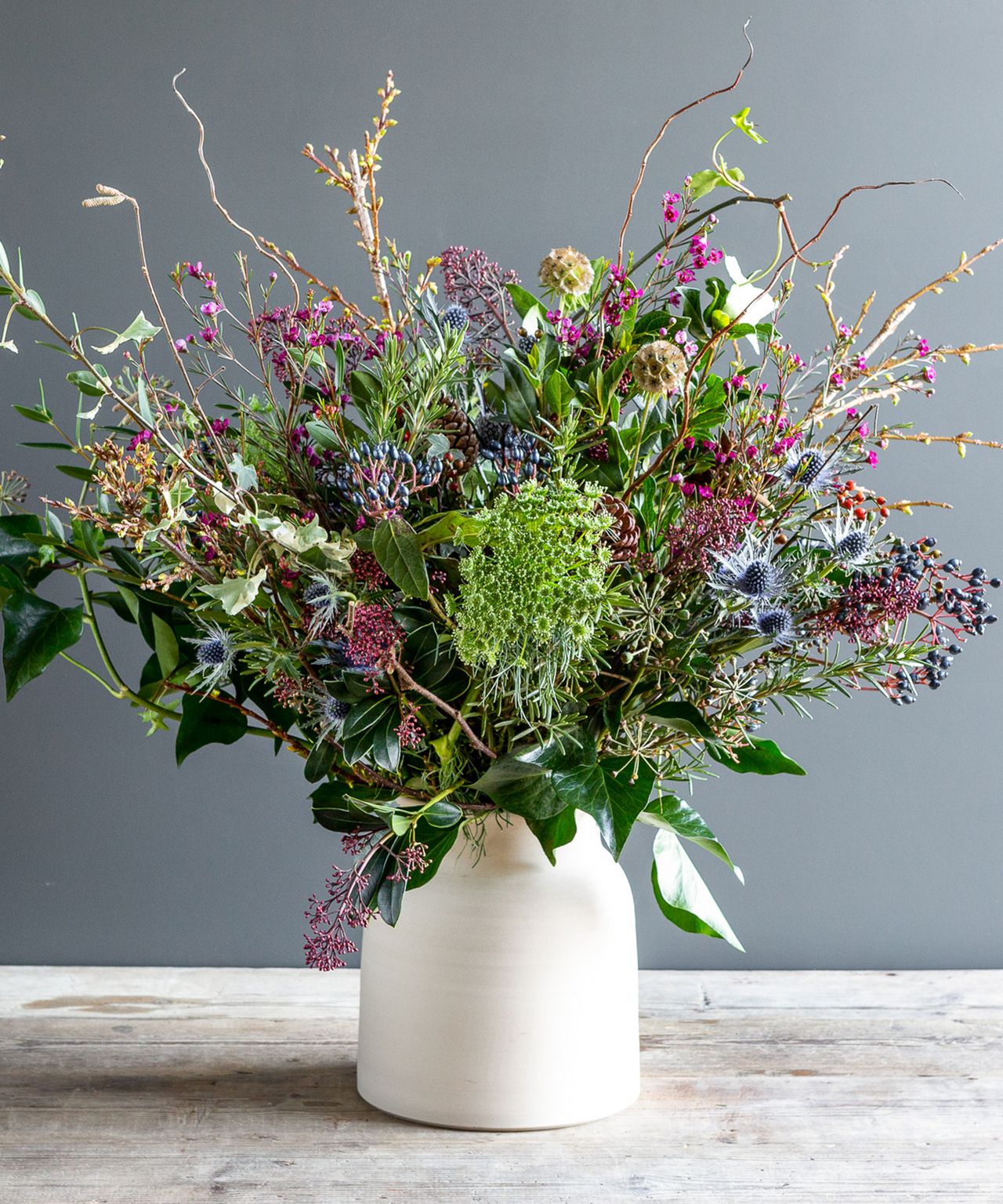 Christmas flower arrangement ideas: 8 beautiful looks to try | Gardeningetc