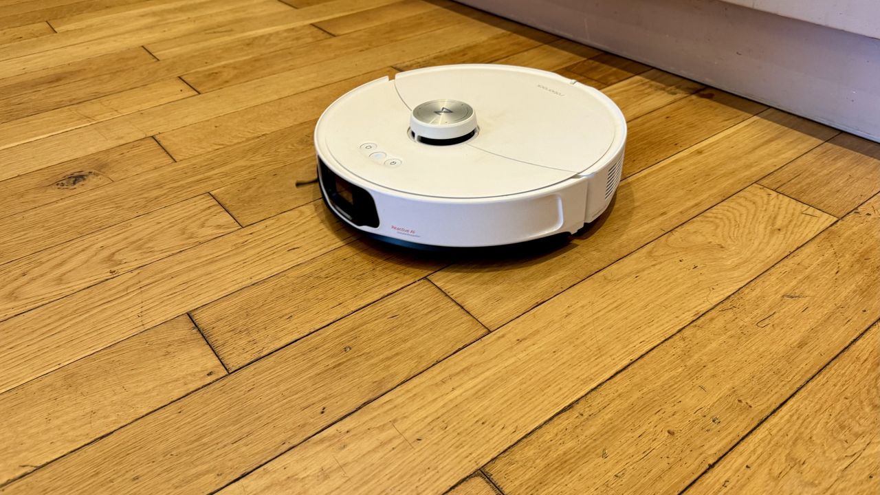 Roborock S8 MaxV Ultra review: a first-class hybrid bot for hands-free ...