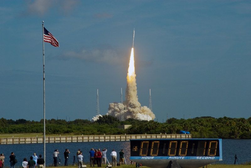 Liftoff! NASA Launches Moon Rocket Prototype on Test Flight | Space