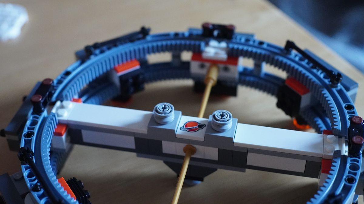 Lego City Modular Space Station review | Space