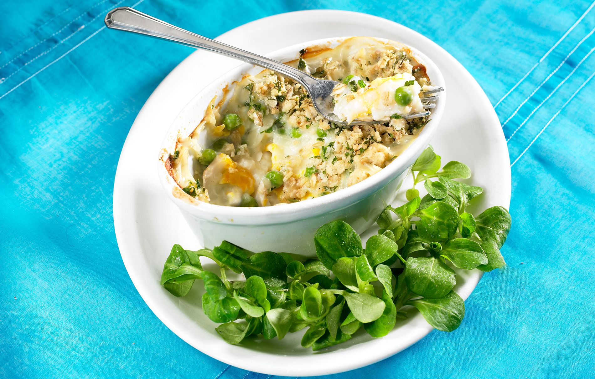 Fish crumble pie | Dinner Recipes | GoodtoKnow